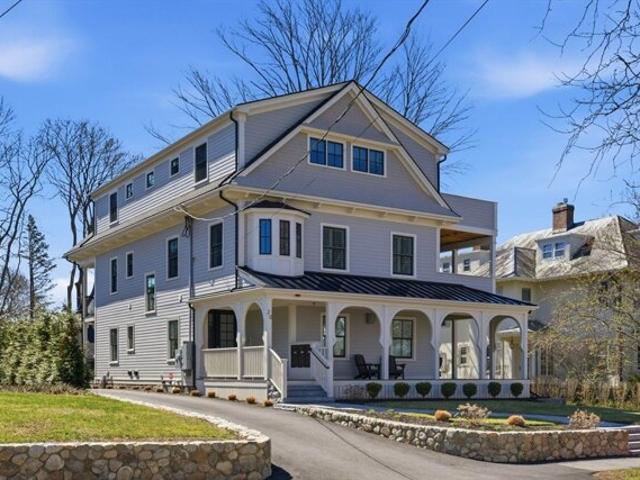 Lawrence St Apt,wakefield, Condo For Sale