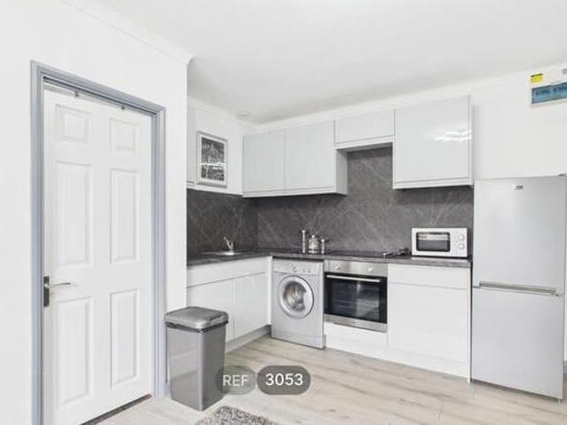 Lawson Court, High Street, 1 Bedroom Apartment