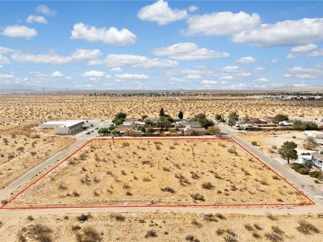 Lawson Ave, Adelanto, CA 92301
