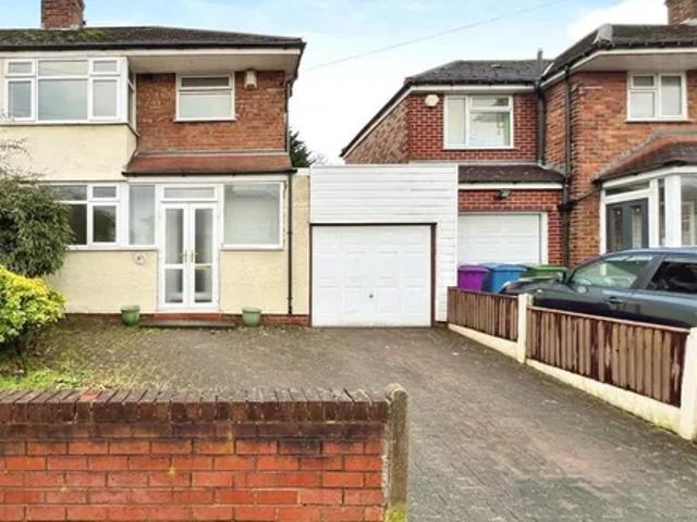 Layton Road, Liverpool, L25 9NE, United Kingdom | 3 bed duplex for rent #140227597 | Rentberry
