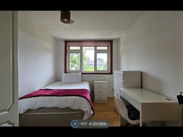 Layard Square, London SE16, Room to rent, £875 pcm | PrimeLocation