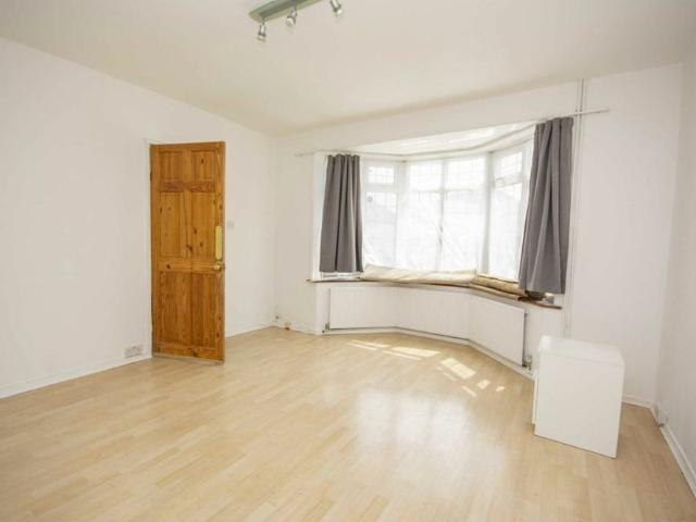 Layfield Crescent, NW4, London
