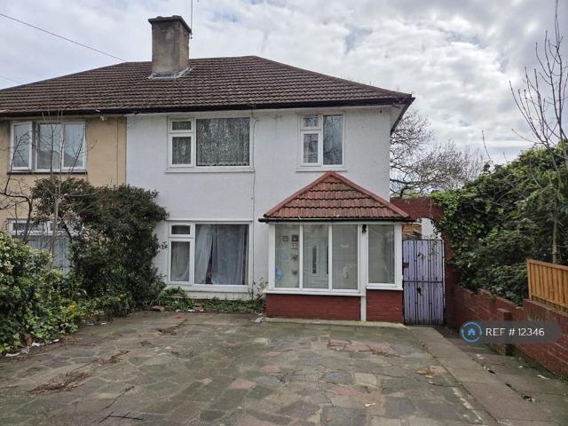 Layfield Road, London, NW4 3 bed semi detached house to rent £2,650 pcm £612 pw