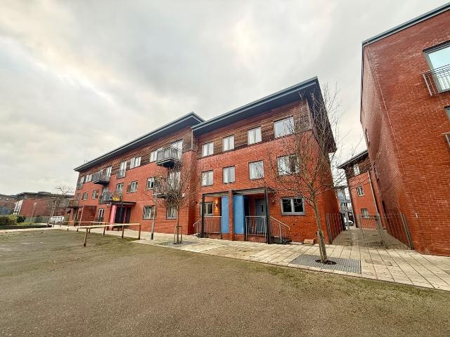 Layland Walk, Worcester WR5, 4 bed shared accommodation to rent, £1,750 pcm | PrimeLocation