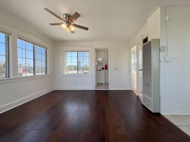 LB0701 RUBS Studio Apartment for Rent at 701 Linden Ave, Long Beach, CA 90813 Saint Mary