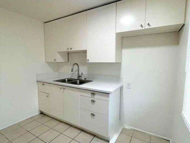LB1464 NEW 2 Bedroom Apartment for Rent at 1464 Gardenia Avenue, Long Beach, CA 90813 Central Long Beach