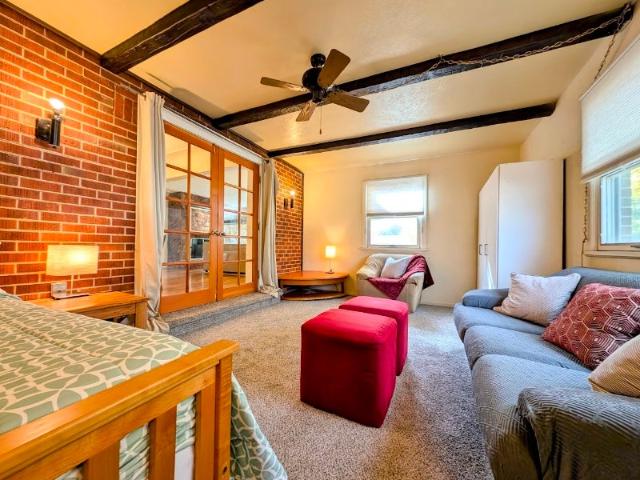 Lg furn room + house LRkit nr Regis U 0.4 mi