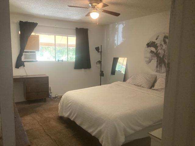 Lg Room in Townhouse 2 Floor Apt