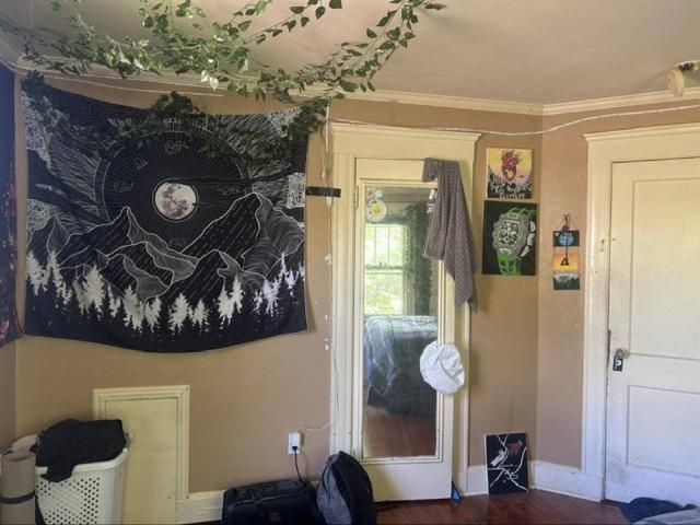 LGBT+ Friendly Home Large Room