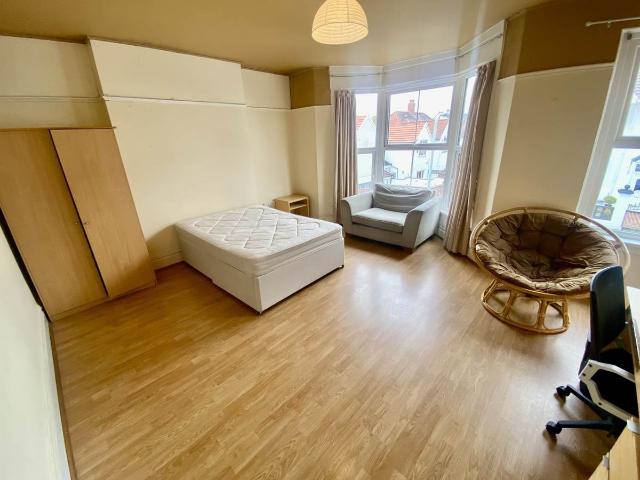 Le Breos Avenue, Uplands, Swansea SA2, 3 bed property to rent, £1,050 pcm | PrimeLocation