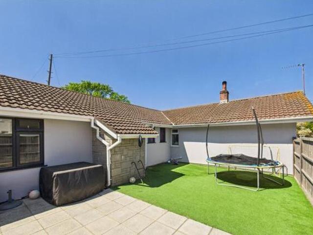 Le Clos, Water Lanes, 3 Bedroom Bungalow
