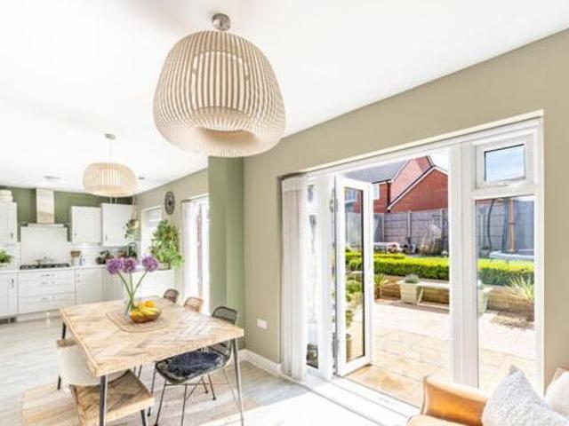 Le Marechal Avenue, Southampton, 5 Bedroom Detached