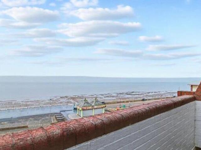 Le Strange Terrace, Hunstanton, 2 Bedroom Flat