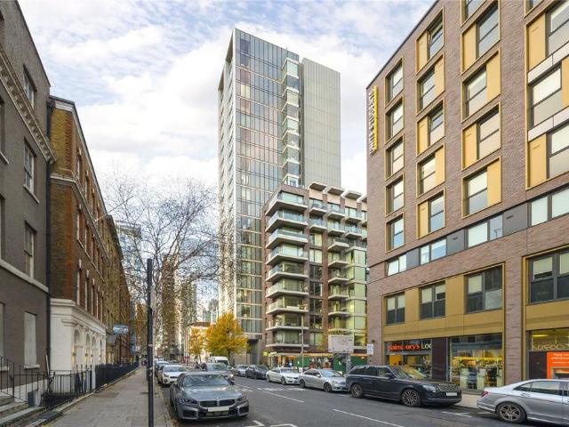 Leman Street, London, E1 2 bed apartment to rent £3,500 pcm £808 pw