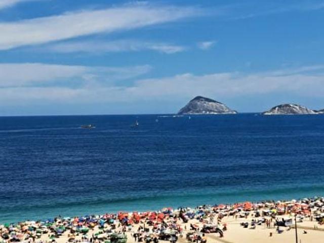 Leme Quarto com linda vista pro mar