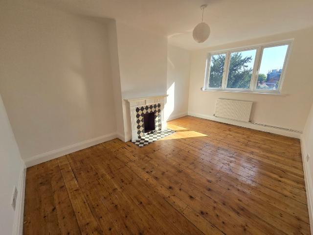 Lemna Court, Lemna Road, London E11, 2 bed flat to rent, £1,795 pcm | PrimeLocation
