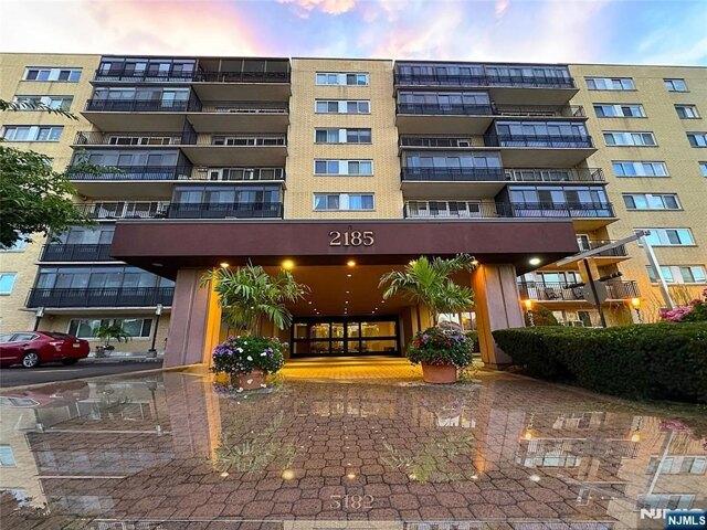 Lemoine Ave Apt M, Fort Lee, Property For Sale