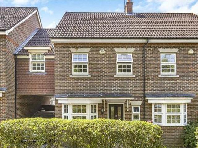 Lemsford Lane, Welwyn Garden City, 3 Bedroom Terraced