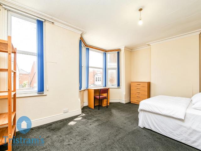 Lenton Boulevard NG7, Room to rent, £390 pcm | PrimeLocation