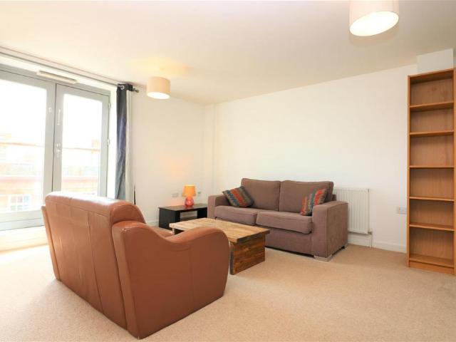 Len Bishop Court, Wapping, E1W 1 bed apartment to rent £1,750 pcm £404 pw