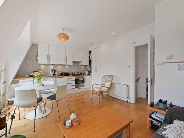 Lena Gardens, London 1 bed flat to rent £2,040 pcm £471 pw