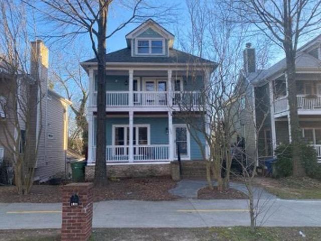 Lena St NW