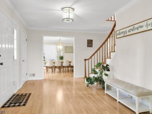 Lenape Ct, Bernards Twp, Home For Sale