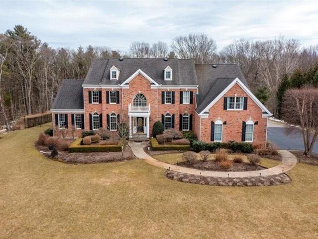 Lenihan Ln, East Greenwich, Home For Sale