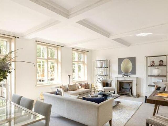 Lennox Gardens, Knightsbridge, 3 Bedroom Apartment