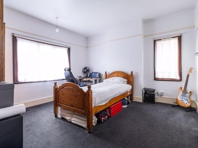 Lennox Road, Bletchley MK2, Room to rent, £650 pcm | PrimeLocation