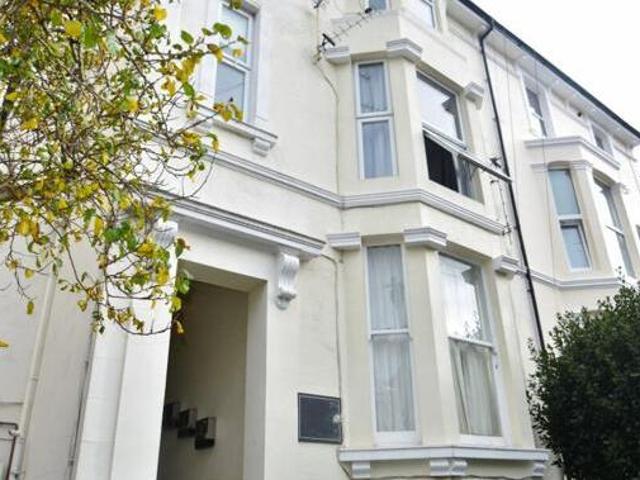 Lennox Road South, Southsea, 2 Bedroom Flat