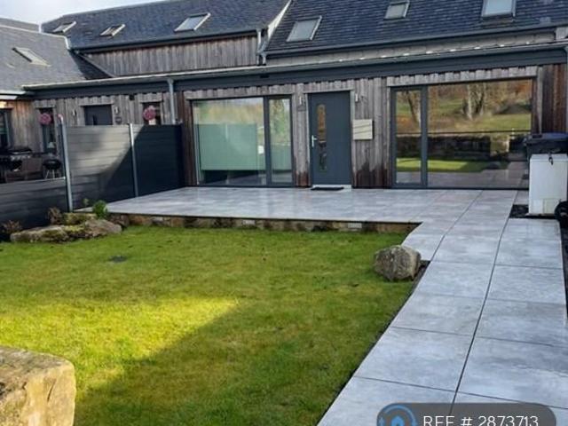 Lennoxlea Farm, Glasgow, G66 3 bed terraced house to rent £2,250 pcm £519 pw