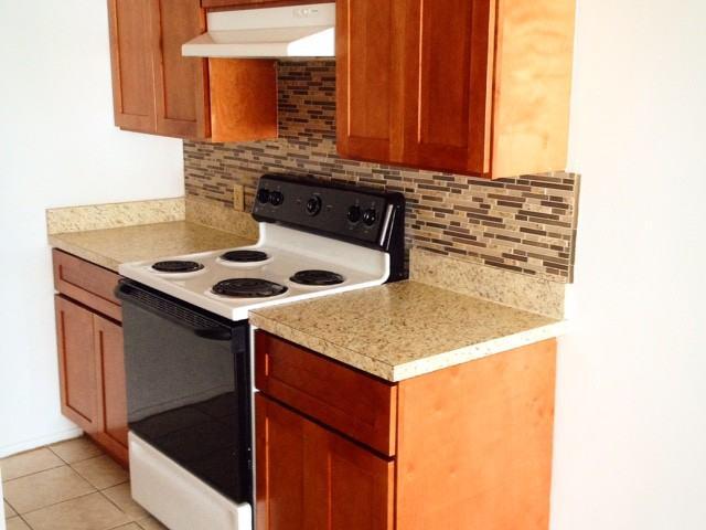 Lenox Corner Apartments 2 Bedroom Apartment for Rent at 3601 Southwest 31st Drive, Gainesville, FL 32608
