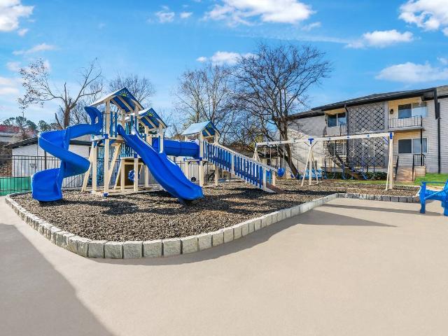 Lenox Place 1 Bedroom Apartment for Rent at 2572 Lenox Road Northeast, North Atlanta, GA 30324 Pine Hills