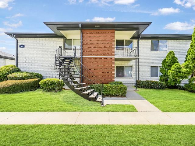 Lenox Place 2 Bedroom Apartment for Rent at 2572 Lenox Road Northeast, North Atlanta, GA 30324 Pine Hills