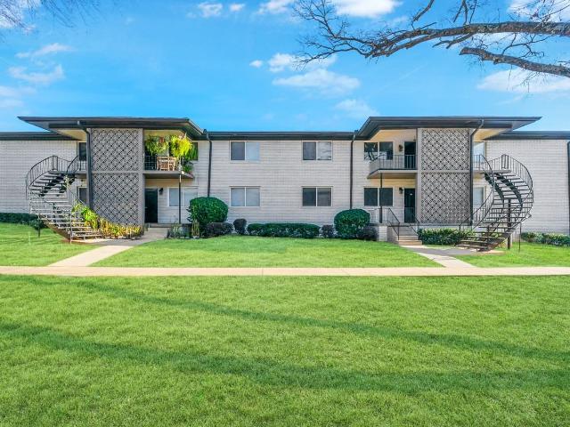 Lenox Place 3 Bedroom Apartment for Rent at 2572 Lenox Road Northeast, North Atlanta, GA 30324 Pine Hills