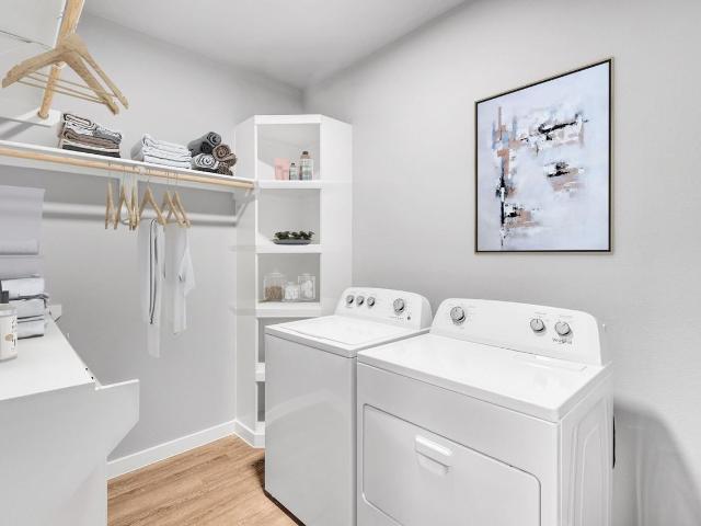 Lenox Sienna | Apartments & Townhomes 2 Bedroom Apartment for Rent at 4800 Henry Watts Rd, Missouri City, TX 77459