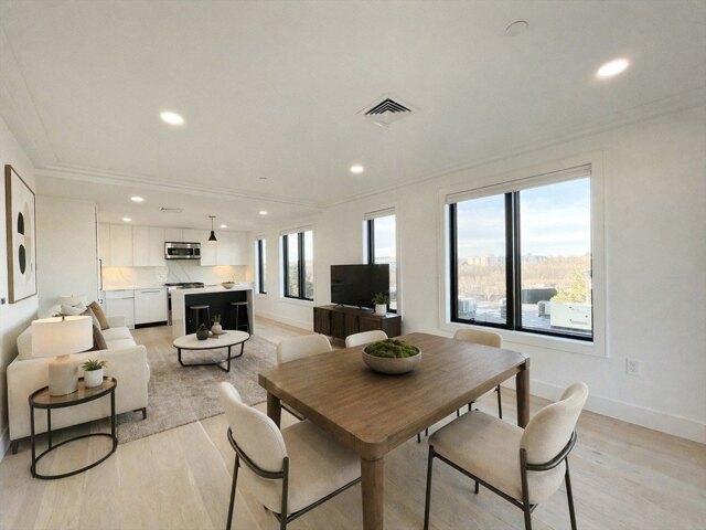 Leo M Birmingham Pkwy Apt,boston, Condo For Sale