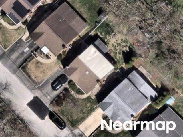 Leola Ave