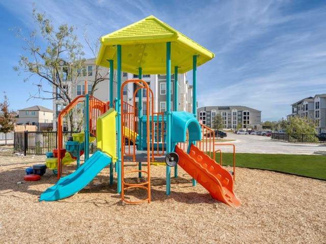 Leon Creek Flats 1 Bedroom Apartment for Rent at 7515 Holm Rd, San Antonio, TX 78242