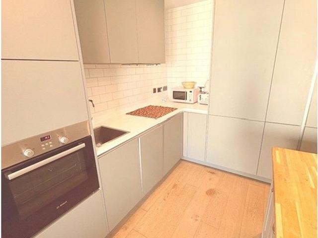 Leon House, Croydon CR0, 1 bed flat to rent, £1,800 pcm | PrimeLocation