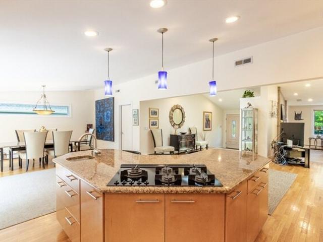 Leonard Rd, Sharon, Home For Sale
