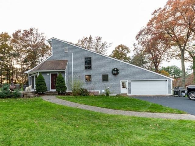 Leonard St, Lakeville, Home For Sale