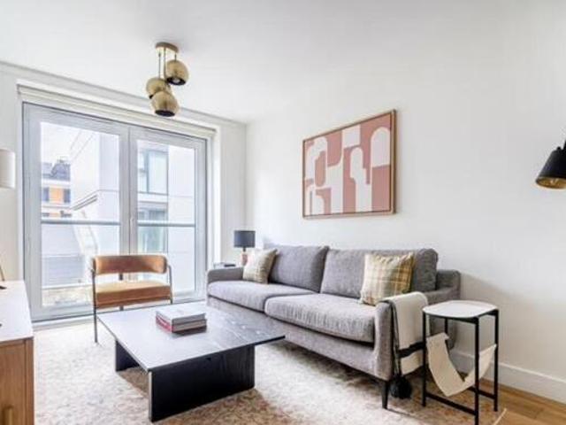 Leonard Street, London, 2 Bedroom Flat