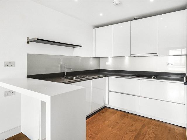 Leonard Street, Shoreditch, London EC2A, 2 bed flat to rent, £4,000 pcm | PrimeLocation