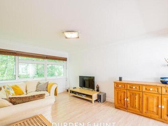 Leonard Way, Brentwood, 2 Bedroom Apartment