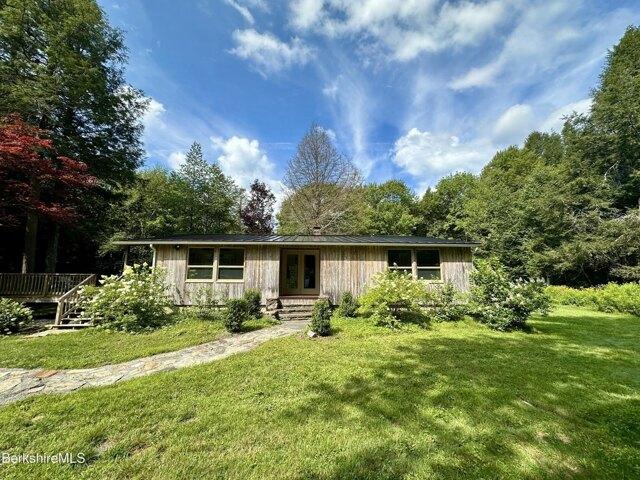Leonhardt Rd, Becket, Home For Sale