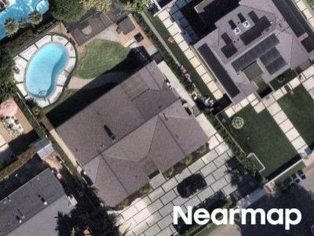 Leonora Dr