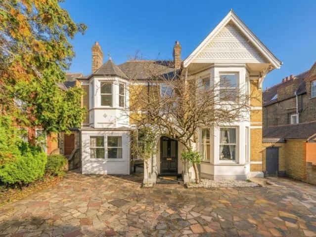 Leopold Road, Ealing, London 7 bed detached house to rent £11,995 pcm £2,768 pw