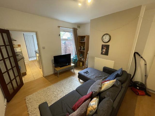 Leopold Road, Leicester LE2, 3 bed terraced house to rent, £1,300 pcm | PrimeLocation